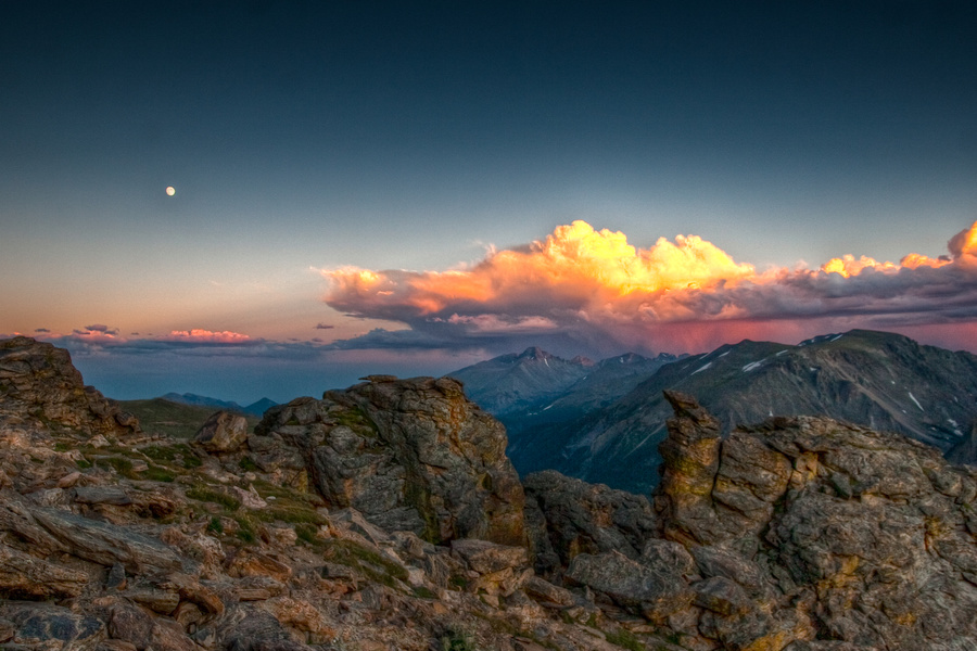Moon, Storm and Long's Peak - hdrcreme