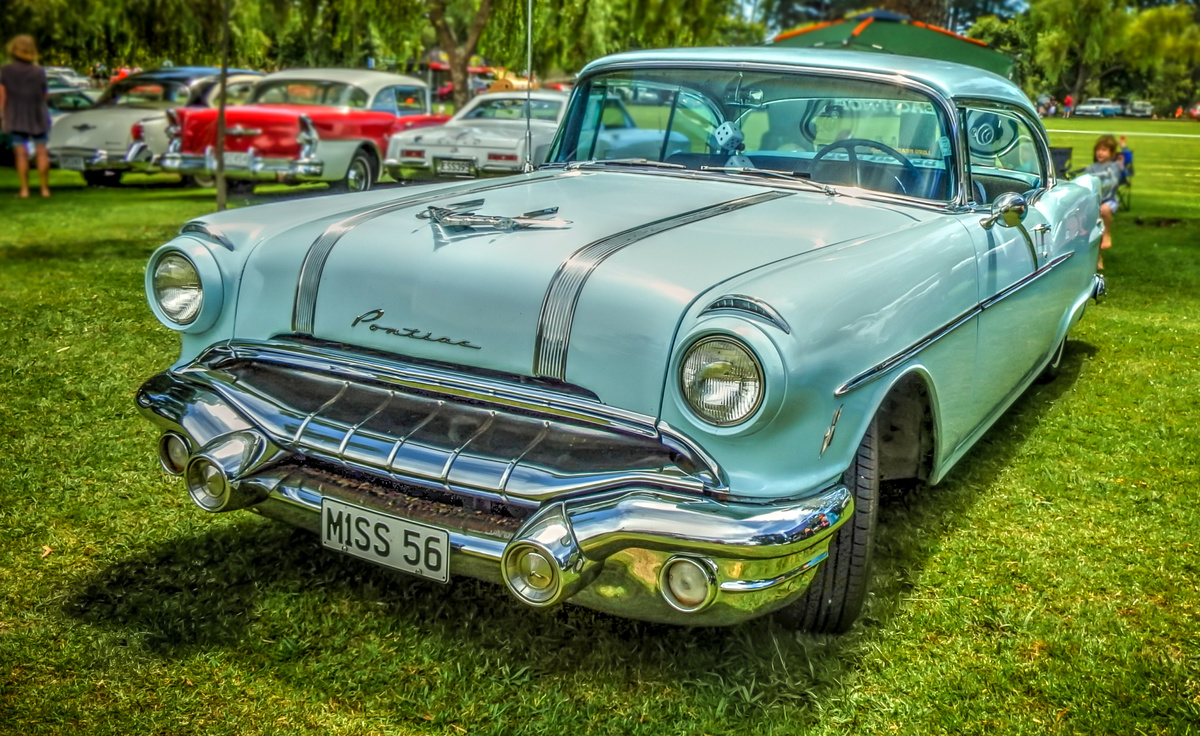 1956 Pontiac also known as Miss 56 - hdrcreme